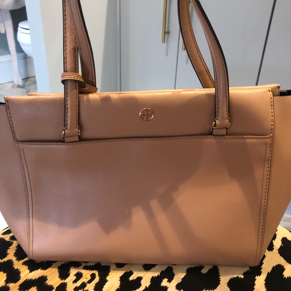 Tory Burch Tan Purse - Gem